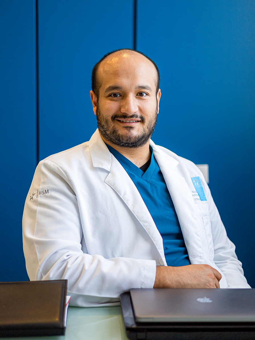 Dr. Omar Alonso Ruiz Anchondo | Urólogo